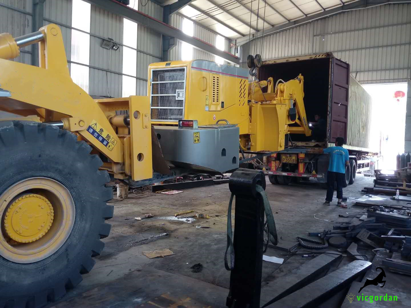 2021.8.5 our first units Vicgordan 18 ton Stone block loader is going ...